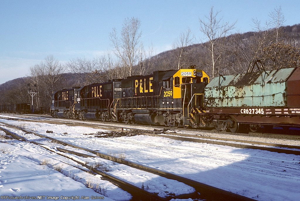 P&LE GP38-2 2059
